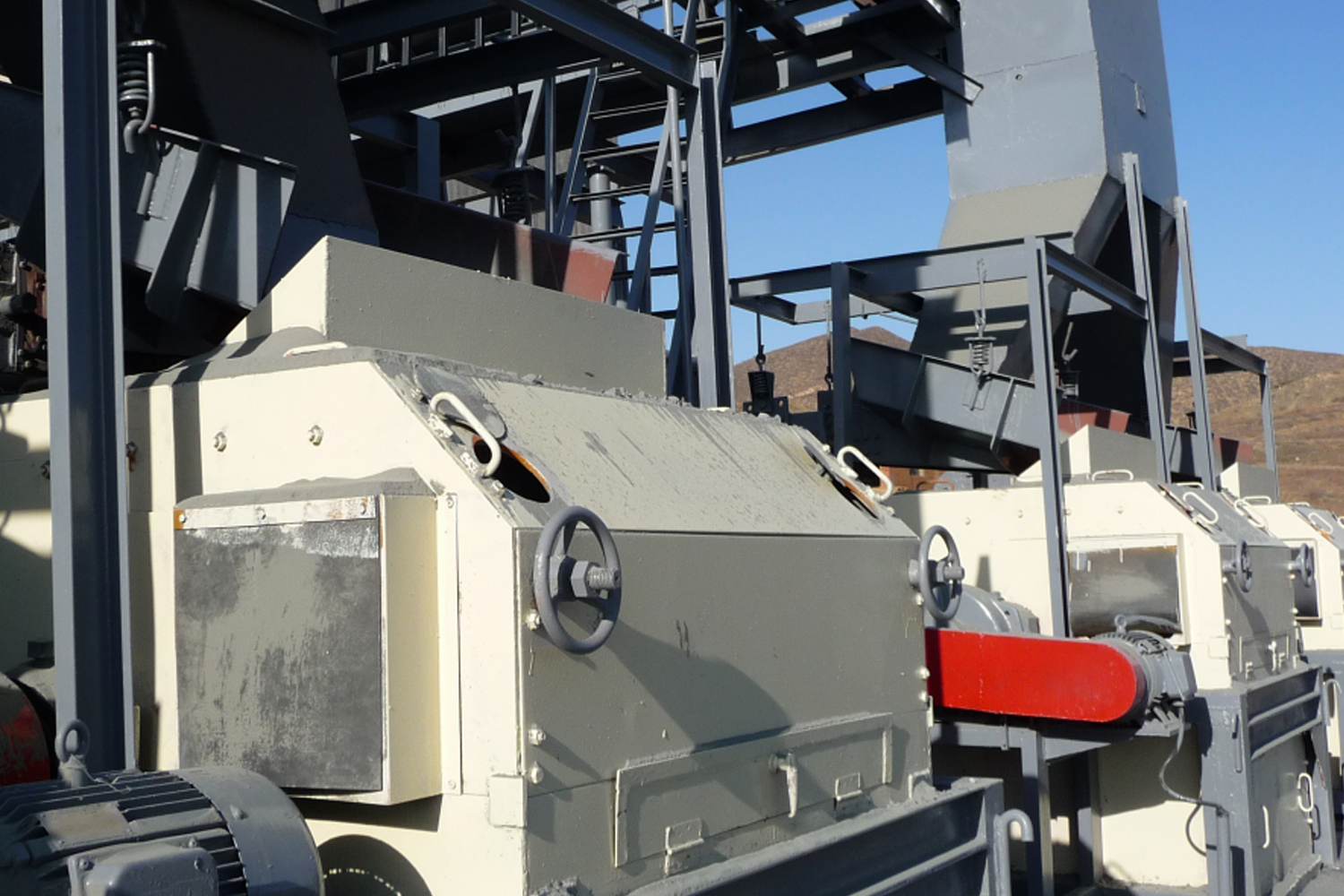 3 major mineral processing method of high-purity quartz sand